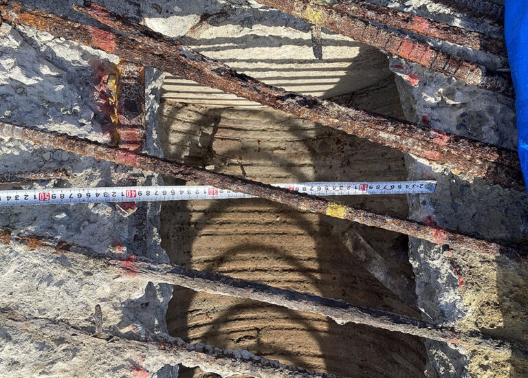 RC中空床版補修工法として エアチューブ工法+KKフォームを現場適用 | R2SJ