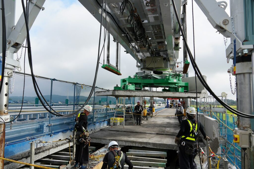 NEXCO大規模更新シリーズ③ 東北道鬼怒川橋の床版取替 | R2SJ