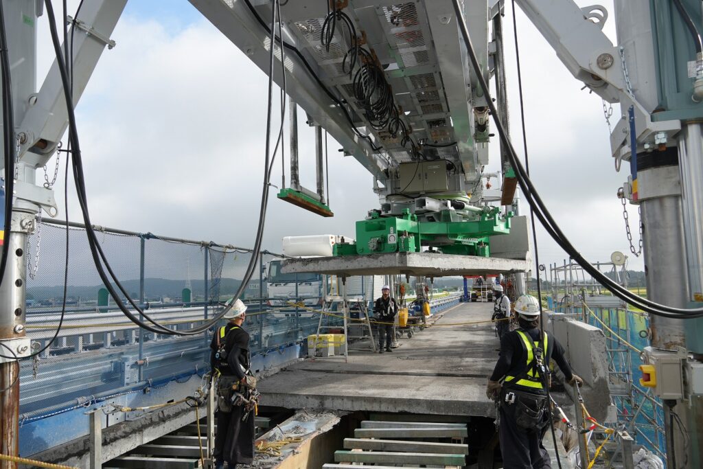 NEXCO大規模更新シリーズ③ 東北道鬼怒川橋の床版取替 | R2SJ