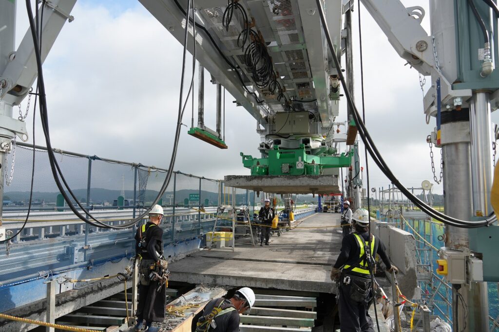 NEXCO大規模更新シリーズ③ 東北道鬼怒川橋の床版取替 | R2SJ