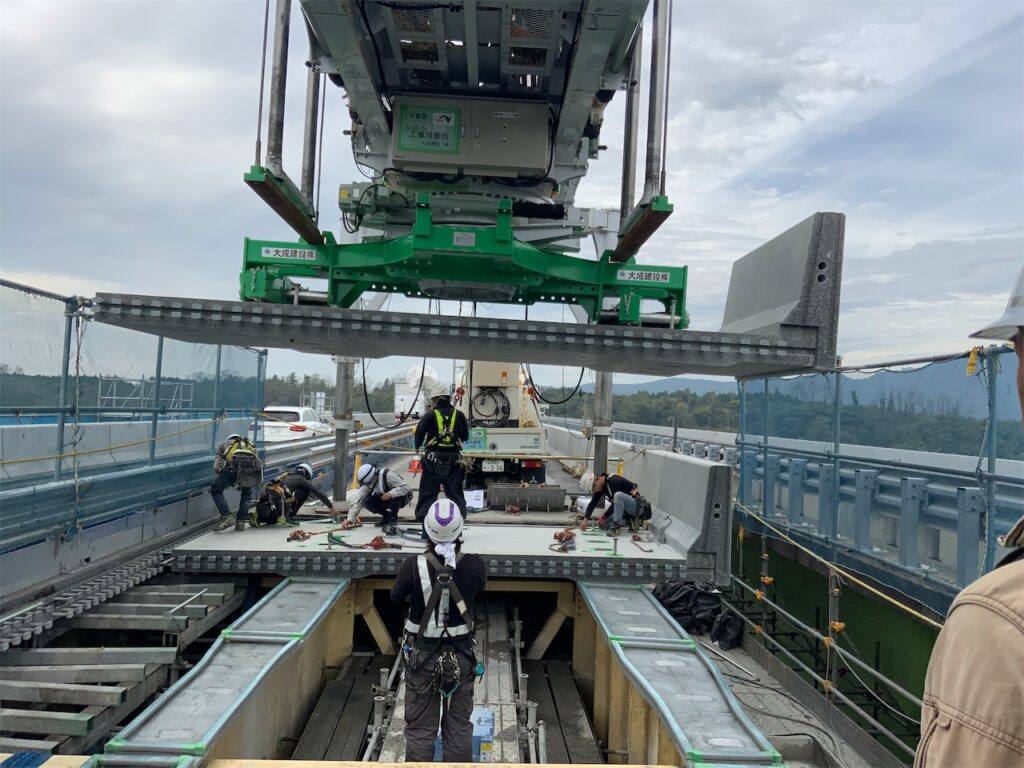 NEXCO大規模更新シリーズ③ 東北道鬼怒川橋の床版取替 | R2SJ